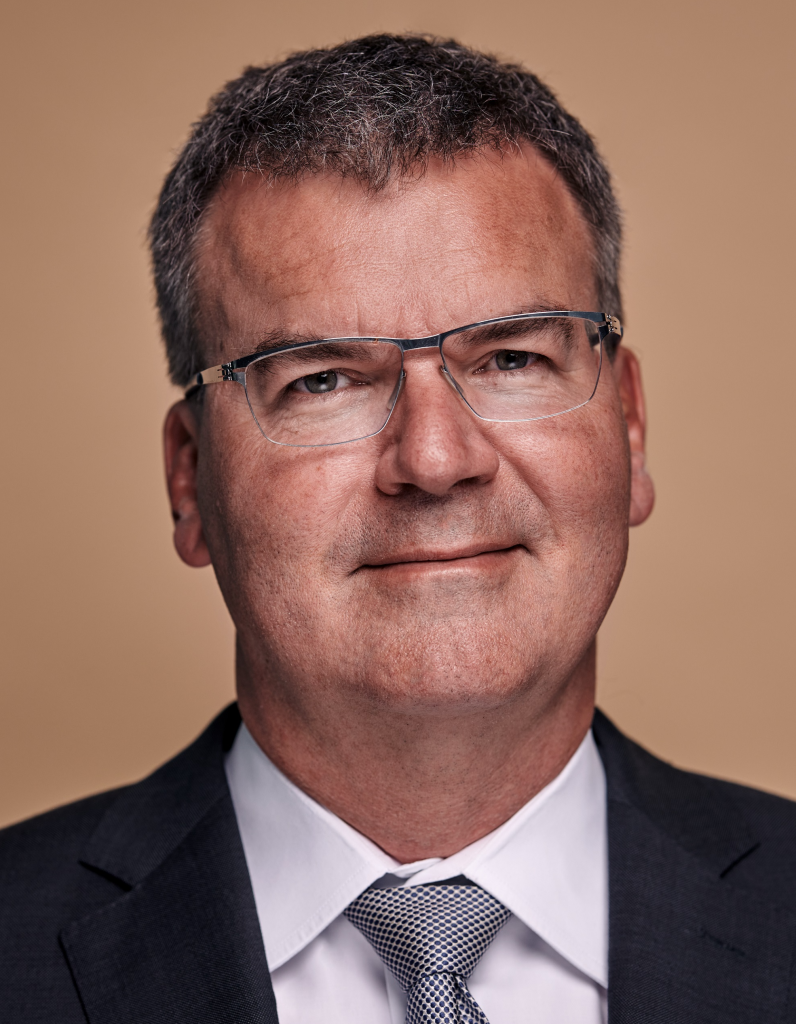 Jan Dietrich Hempel | Real Asset Investment Briefings