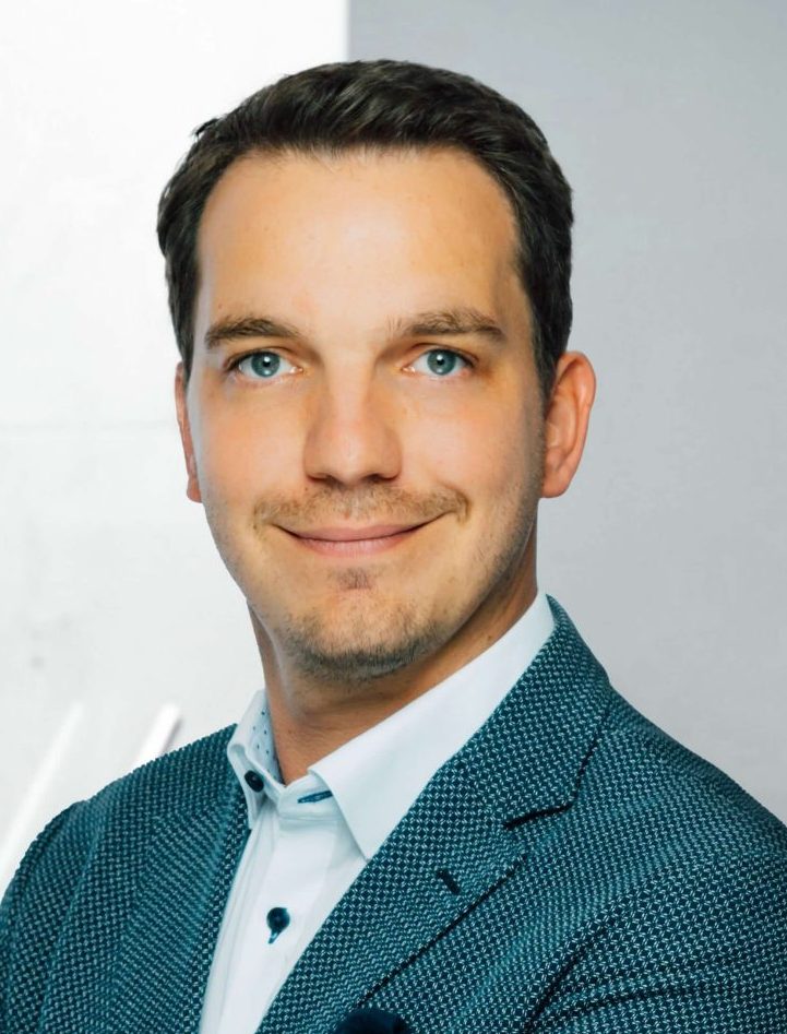Alexander Hund | Real Asset Investment Briefings